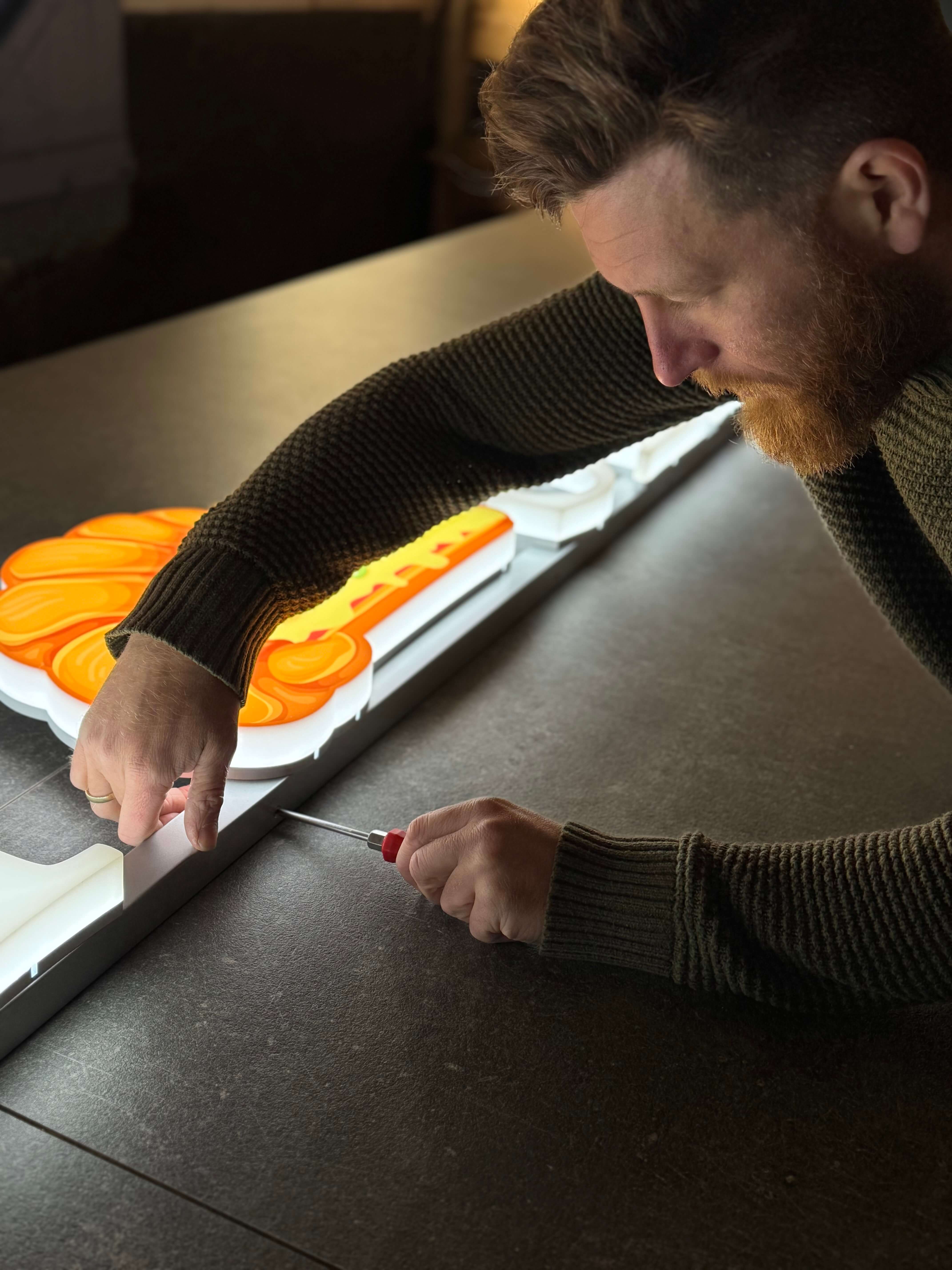 Design your own LED neon sign – How to create your unique piece