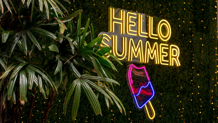Neon-Schilder & Logos im Shop von NeonNova